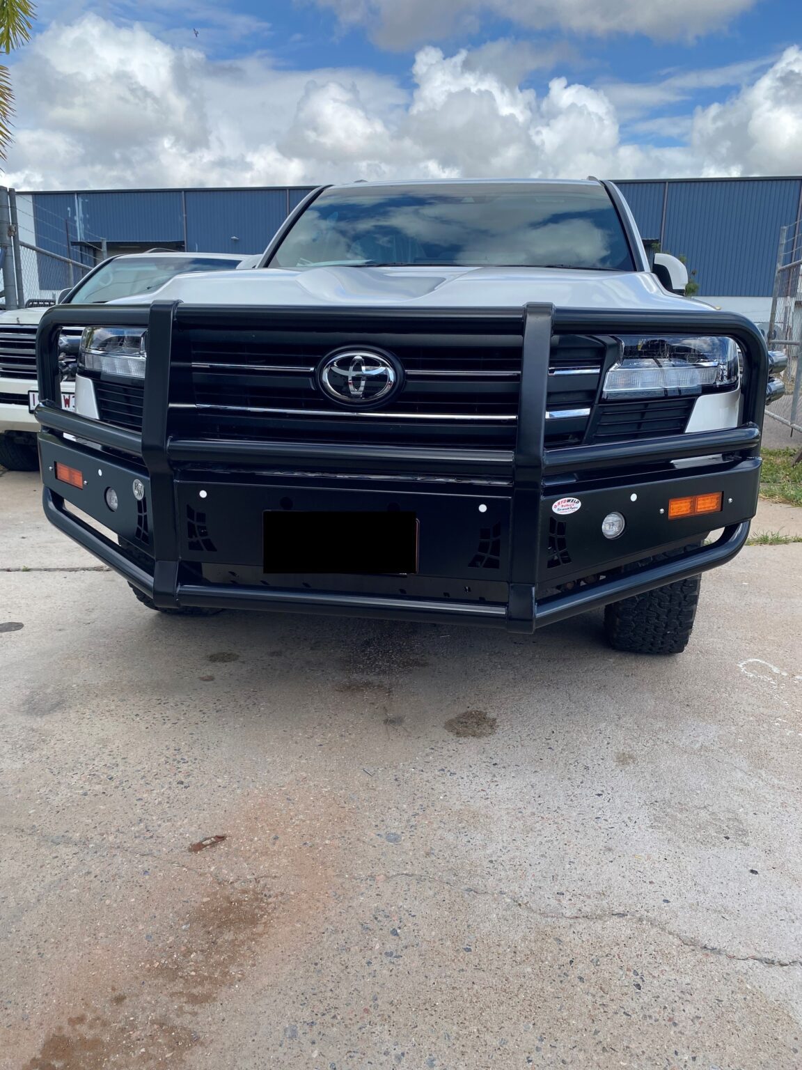 Toyota Landcruiser 300 Series | 2 Post Bullbar - Rydweld