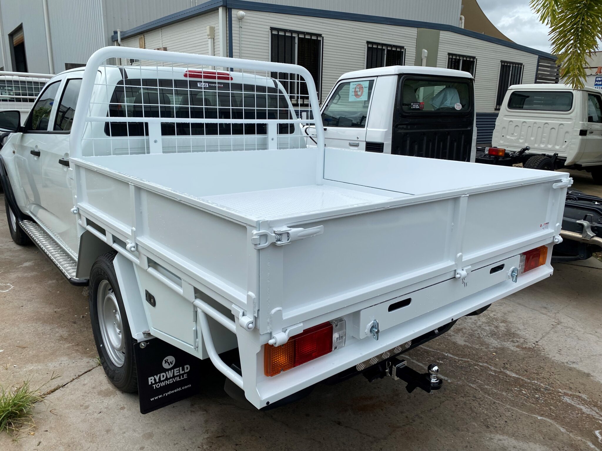 Isuzu D-Max Dual Cab Tray - Rydweld